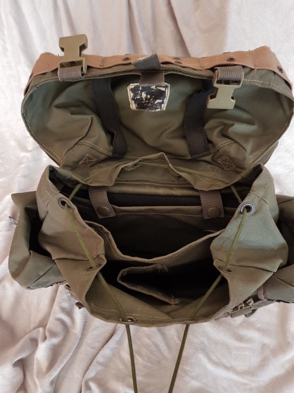 Dutch airforce backpack 2nd grade 05 – Thailand Travel Base